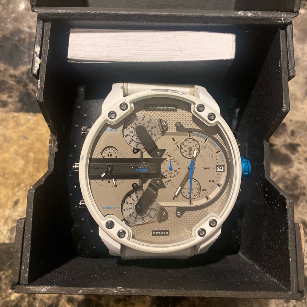 Men's Chronograph Mr. Daddy 2.0 White Leather Strap W… - Gem
